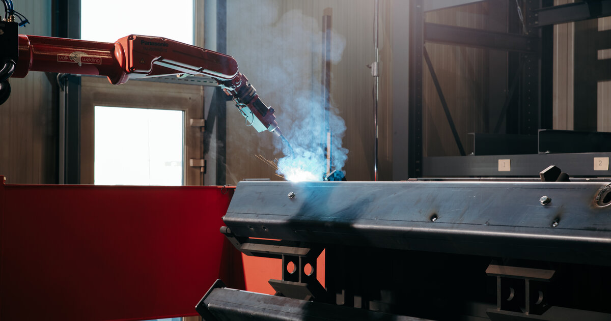 Obemannat robotsystem med en buffert för 72 pallar